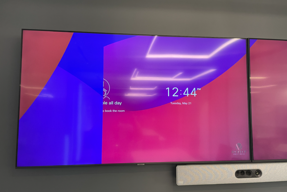 Room Kit Display "Cut Off" on Screen, Internal Screenshot is Normal ...