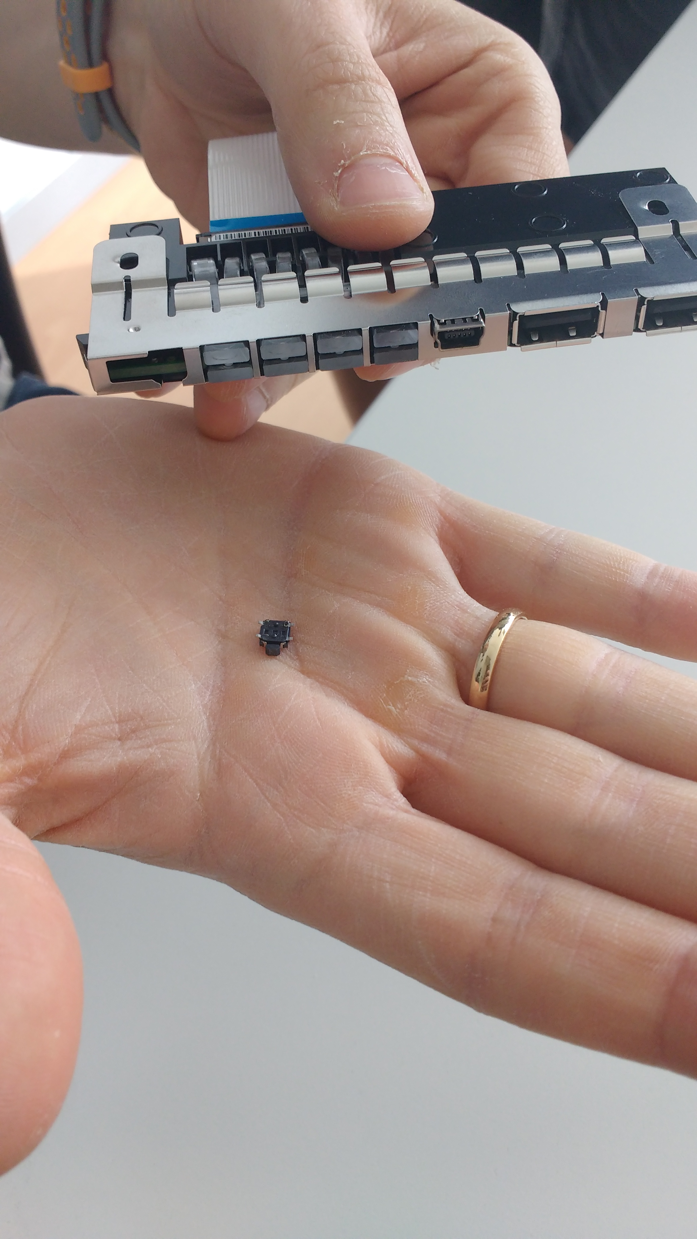 Solved: SW Catalyst 2960 mode button does not interrupt boot process ...